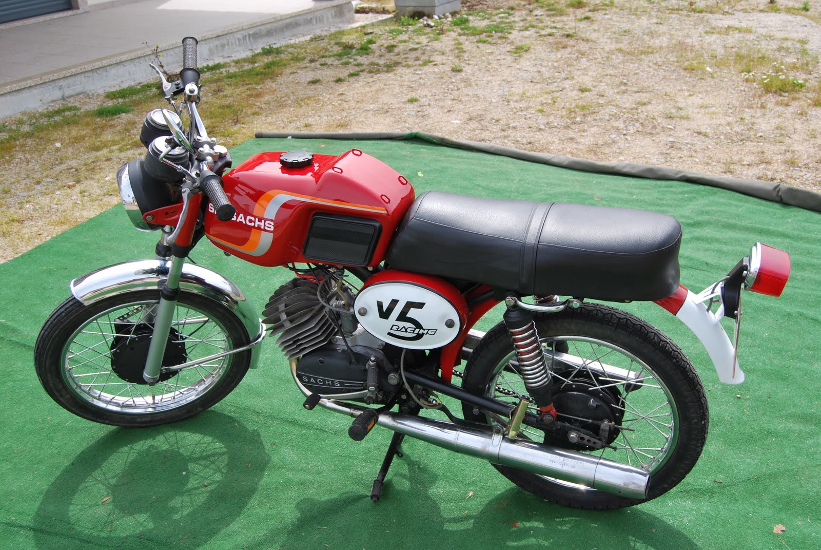 Os Motoretas: Sachs V5