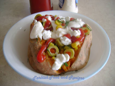 Turkish Food & Recipes: Stuffed Baked Potato (Kumpir)