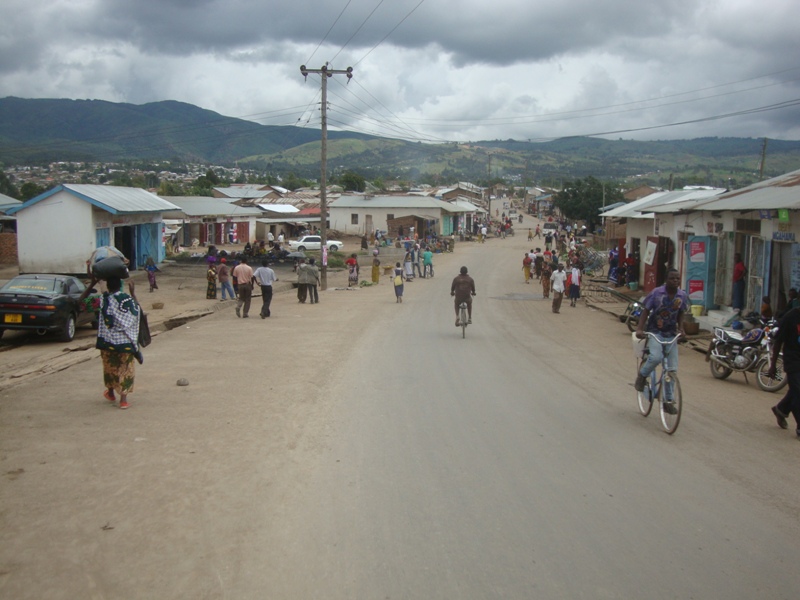 KAZI YAKO NI JINA LAKO: KATIKA MITAA YA JIJI LA MBEYA...TUIFAHAMU TANZANIA!