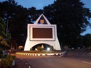 Kabar Jinggan: (patung) Pak Tani di Temanggung tergusur