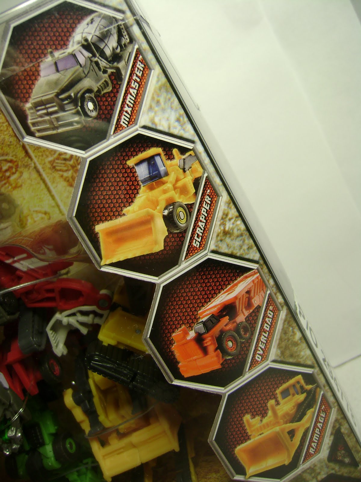 myworldduniaku: Transformers, Legends Class Devastator