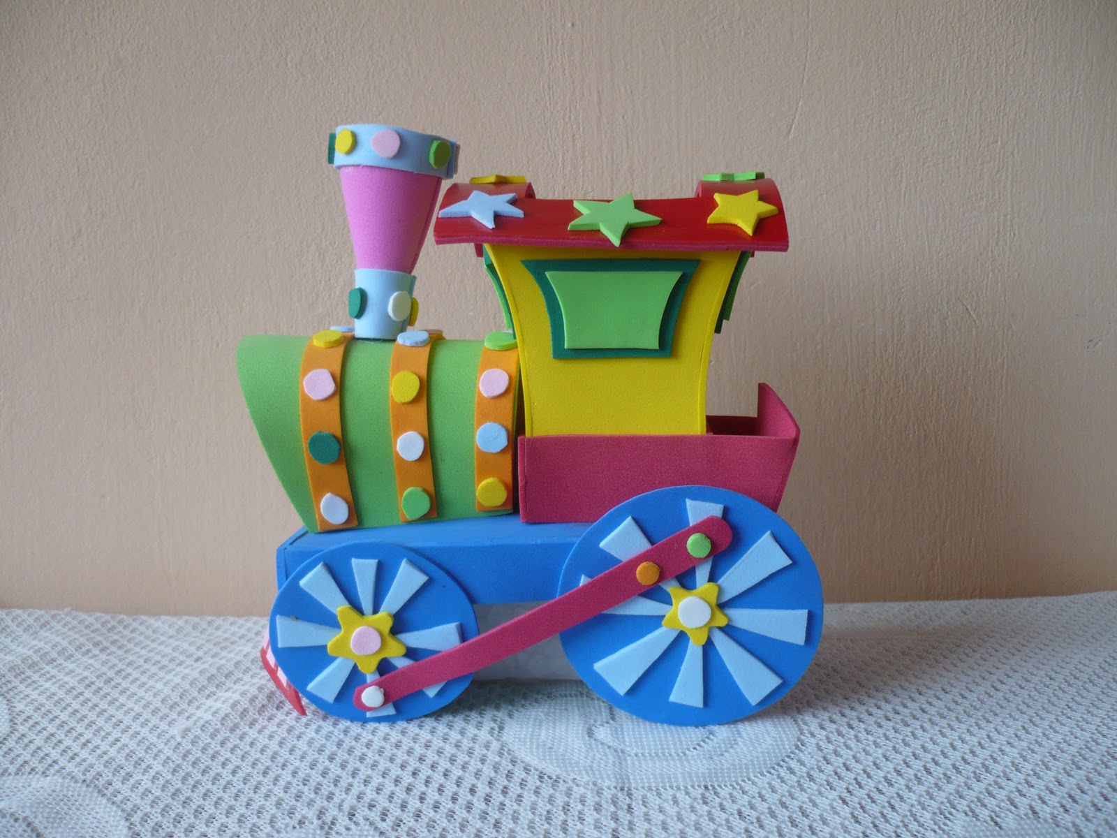 Trenes en foami - Imagui