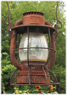 Trinket's Vintage Treasures: ~More Rusty Stuff~