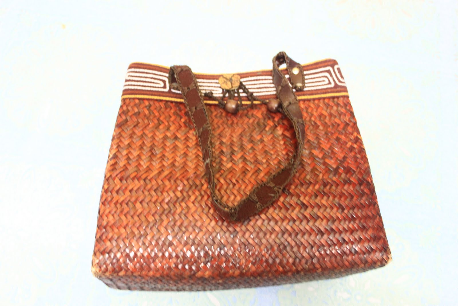 Eyemeria: beg tangan pilihan