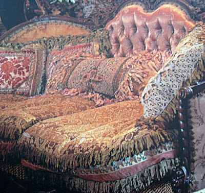 HoneySuckle Rose Cottage: Robin Brown( magnolia pearl) design