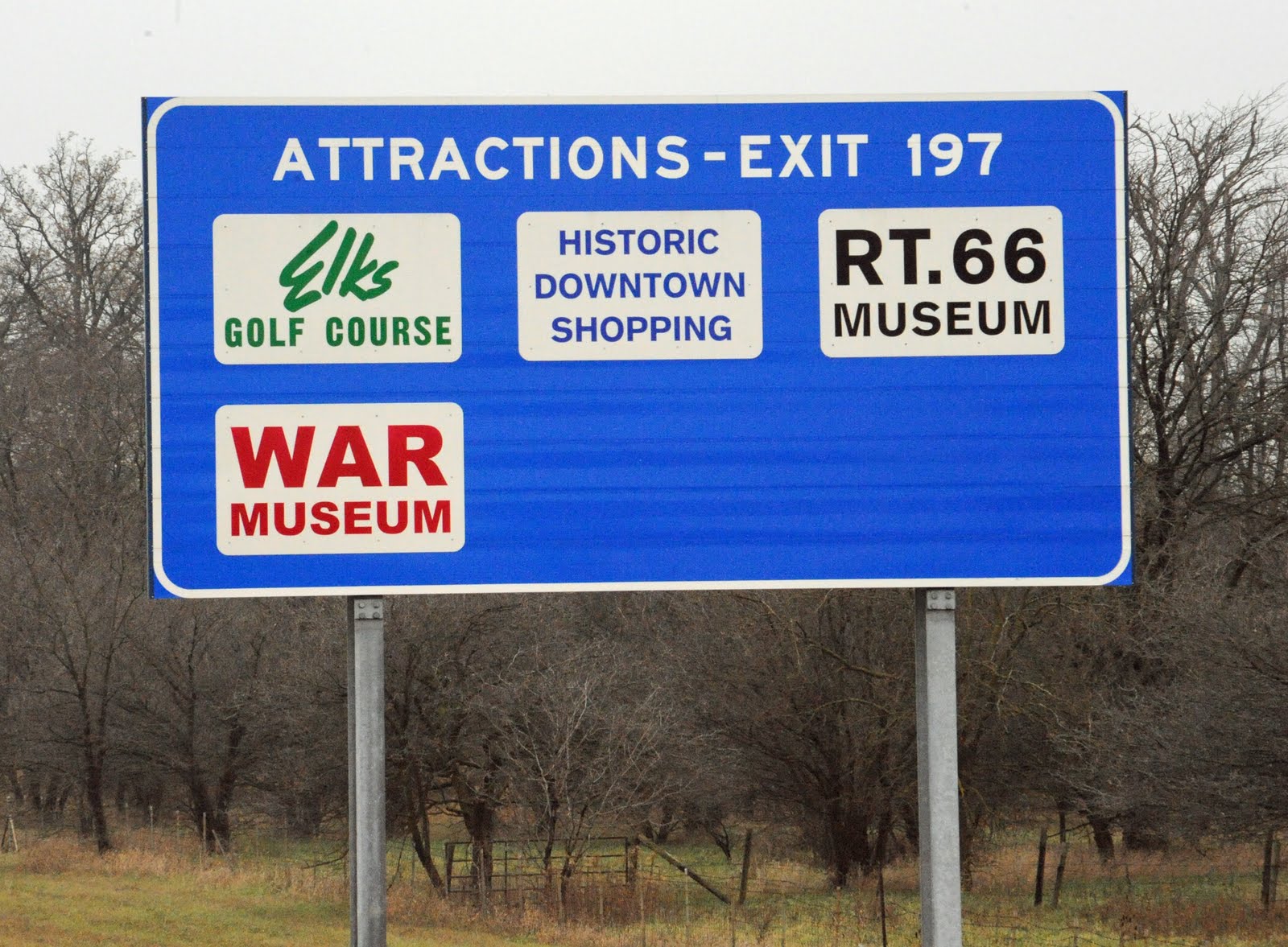 LIVINGSTON COUNTY WAR MUSEUM: New Highway Signs on I-55