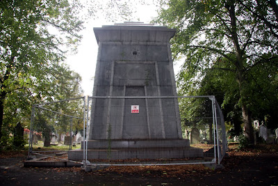 A bad witch's blog: The Brompton Cemetery Time Machine