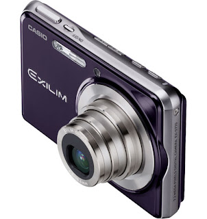 Gadgets around the world: Which camera do you prefer? Big/Bulky Camera ...
