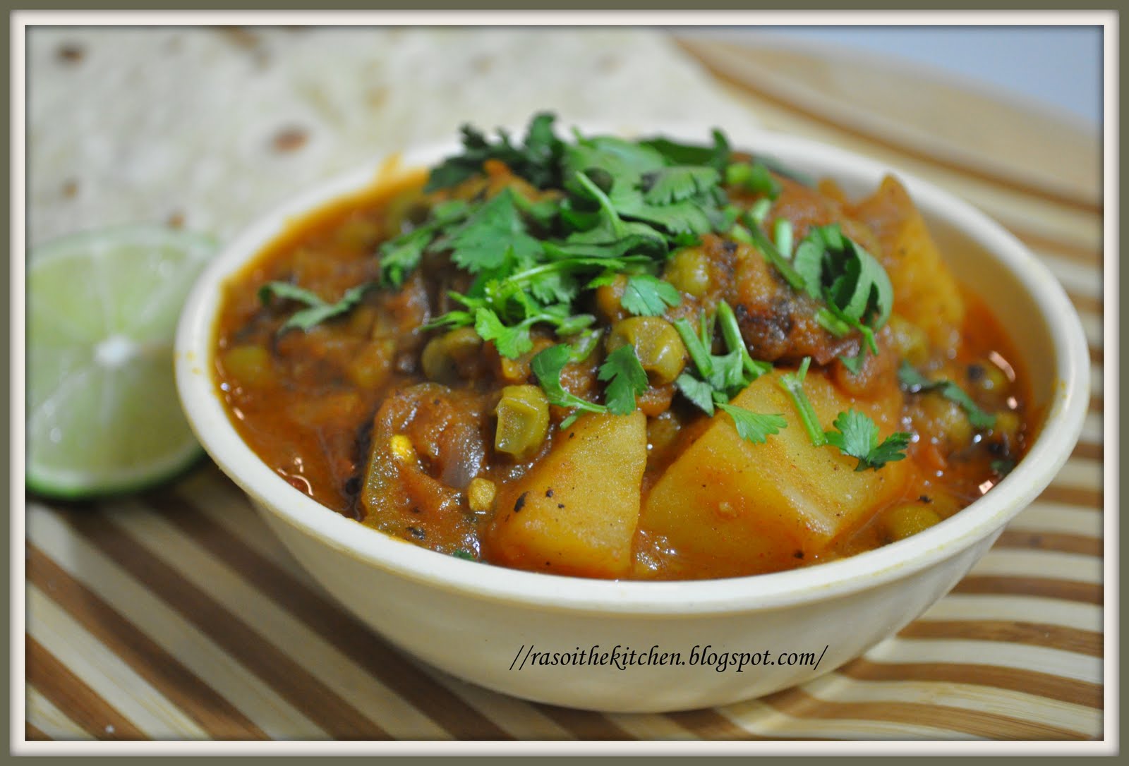 Rasoi: Aloo Mutter/ Potato Peas Curry