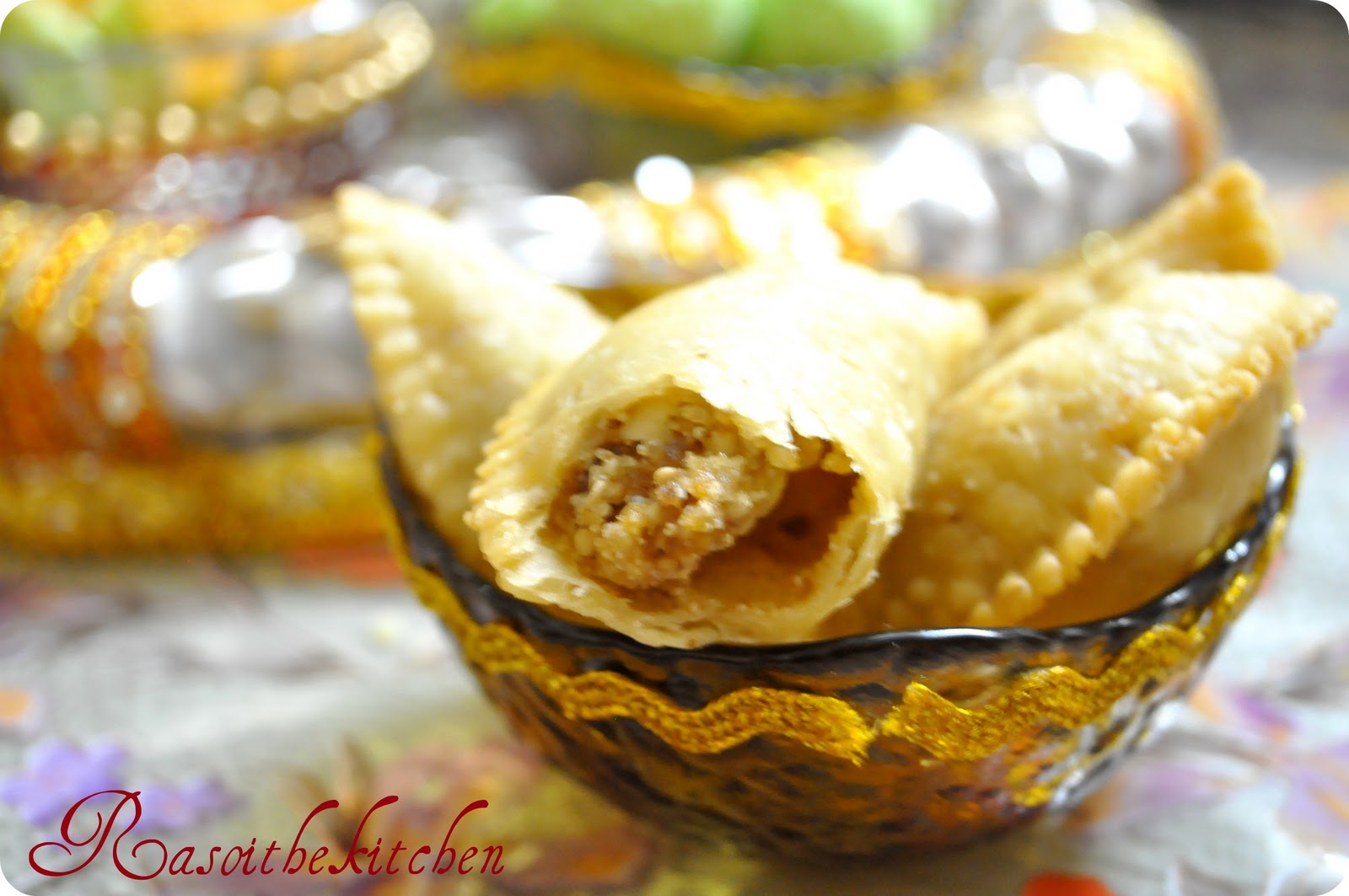 Rasoi: Gujia / Gujiya