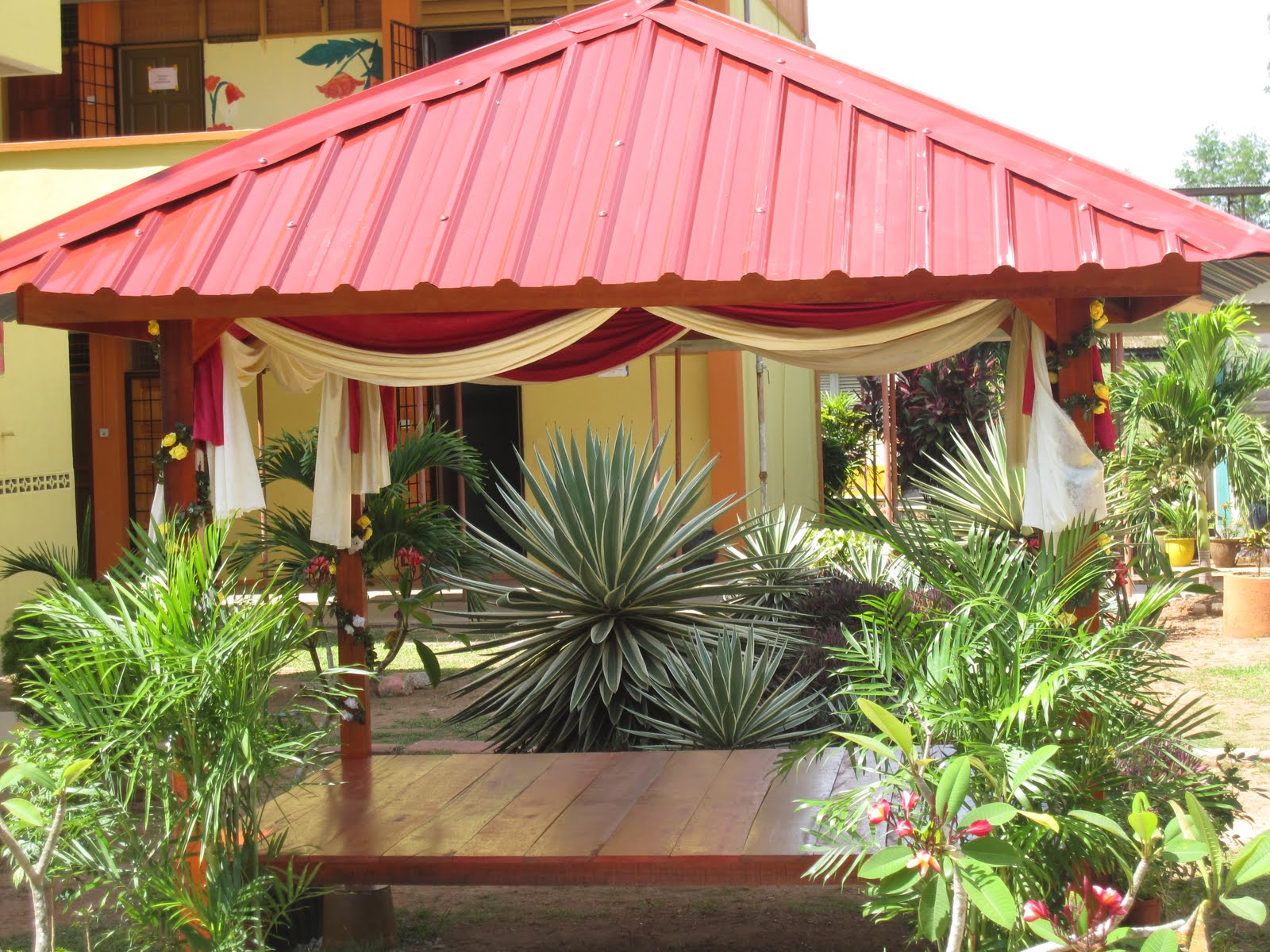 Bicara Seorang Pengetua: BANGKU REHAT, PONDOK ILMU, TAKWIM SEKOLAH DAN ...