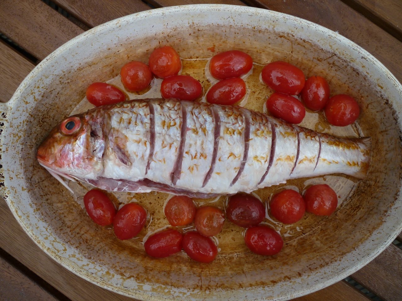 food splatters: Red mullet linguine
