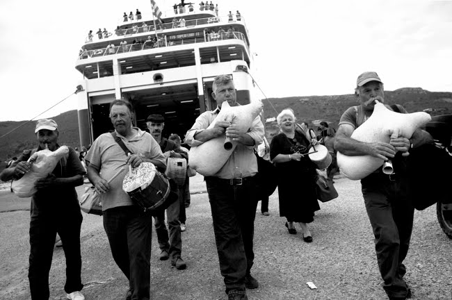 DYOSMARAKI: ...Τσαμπούνες και τσαμπουνίσματα....