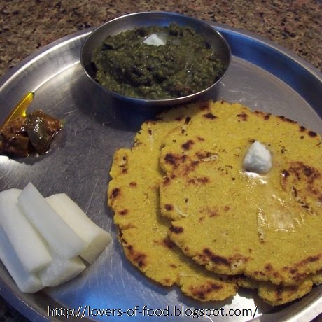 Food from all over the World: Palak Paneer with Makai ki Roti
