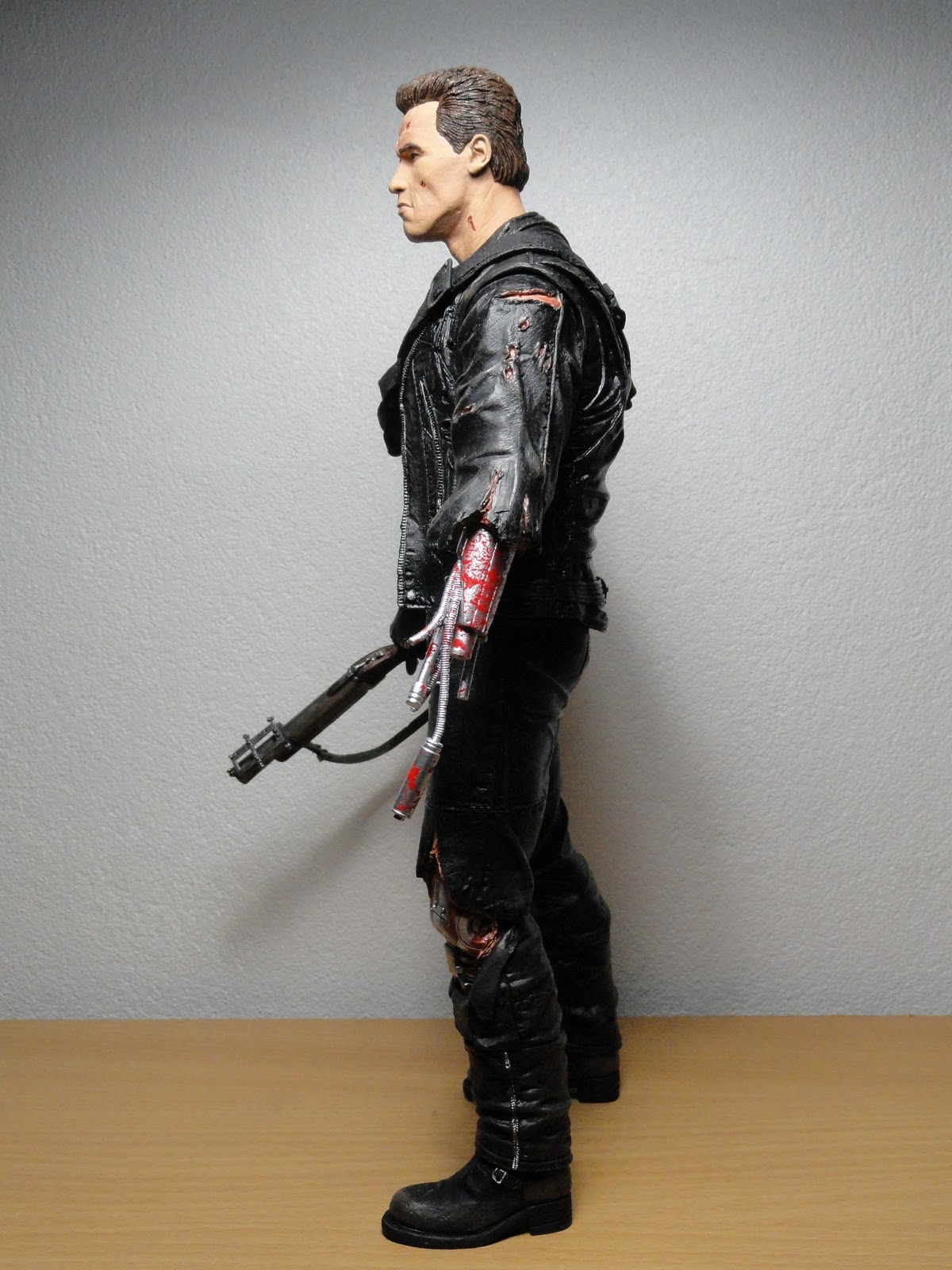 CONTRA - FIGURAS & COLECÇÕES: NECA 12" TERMINATOR 2 T-800 FINAL BATTLE ...