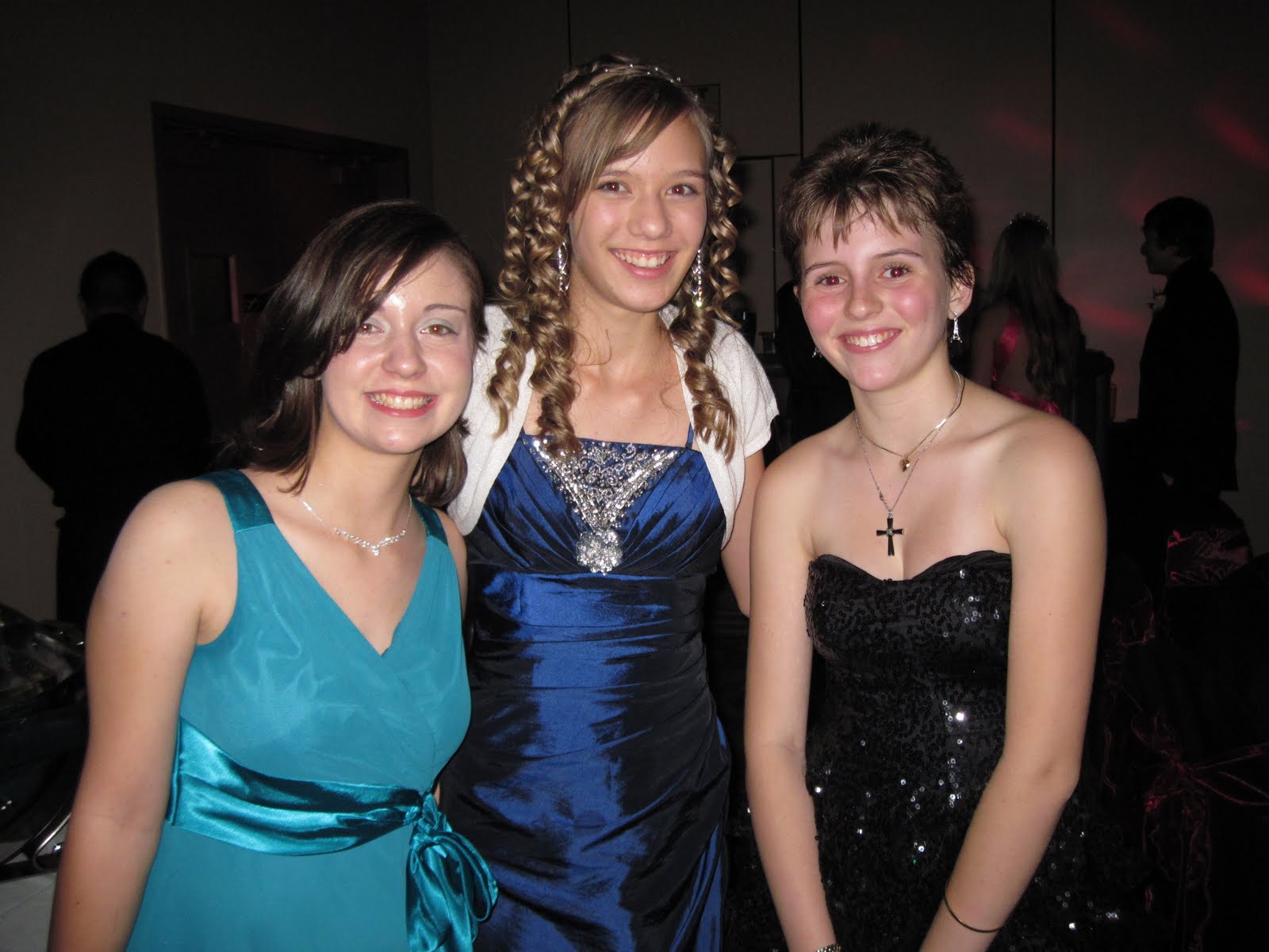 The Mother-Daughter Blog: Senior Prom: La Lumier Da Pari