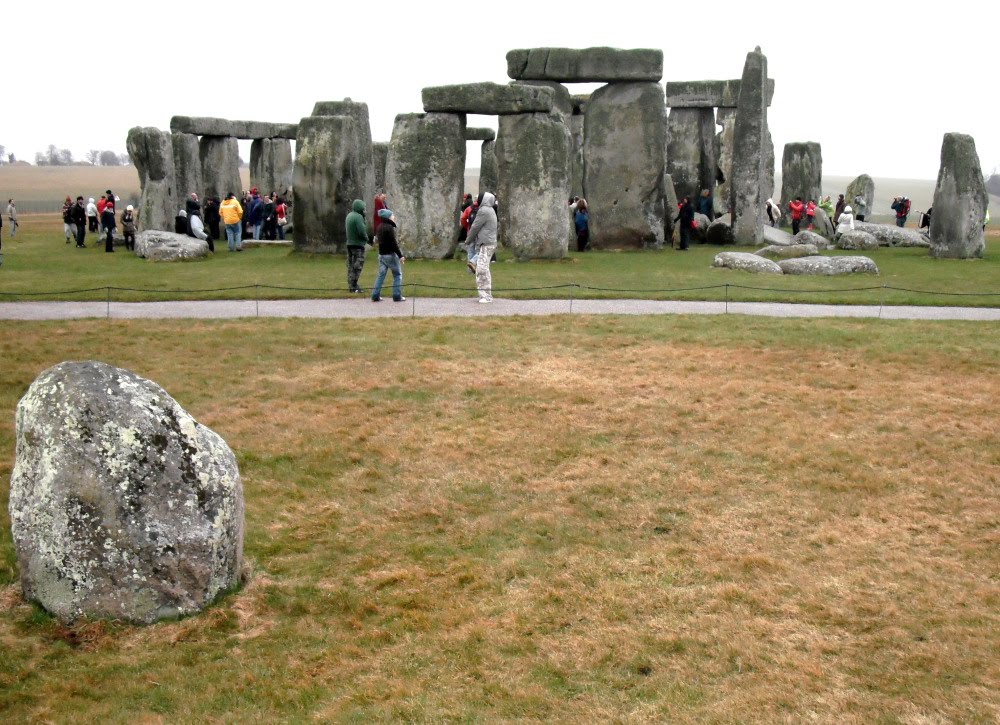 spring equinox at stonehenge