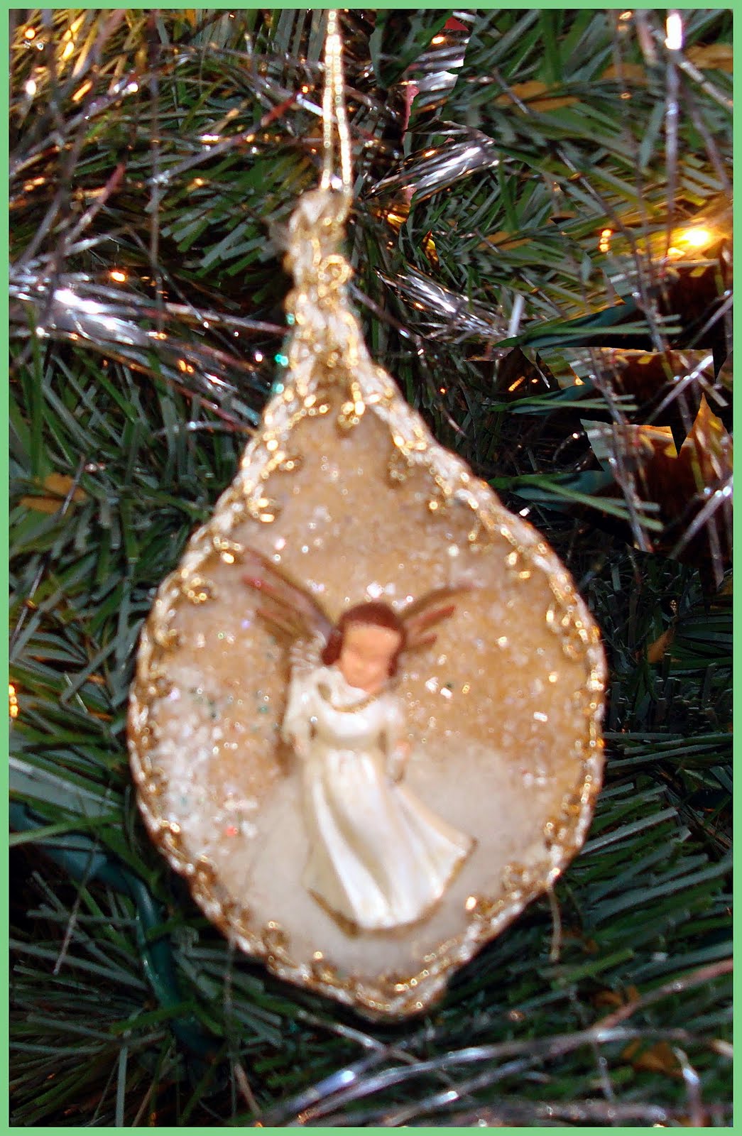 Create It-GREEN: Milk Weed Pod Christmas Ornament