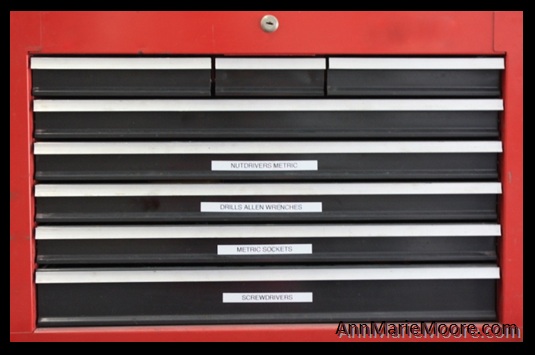 Picture Your World Organized & Easier: Label your tool box