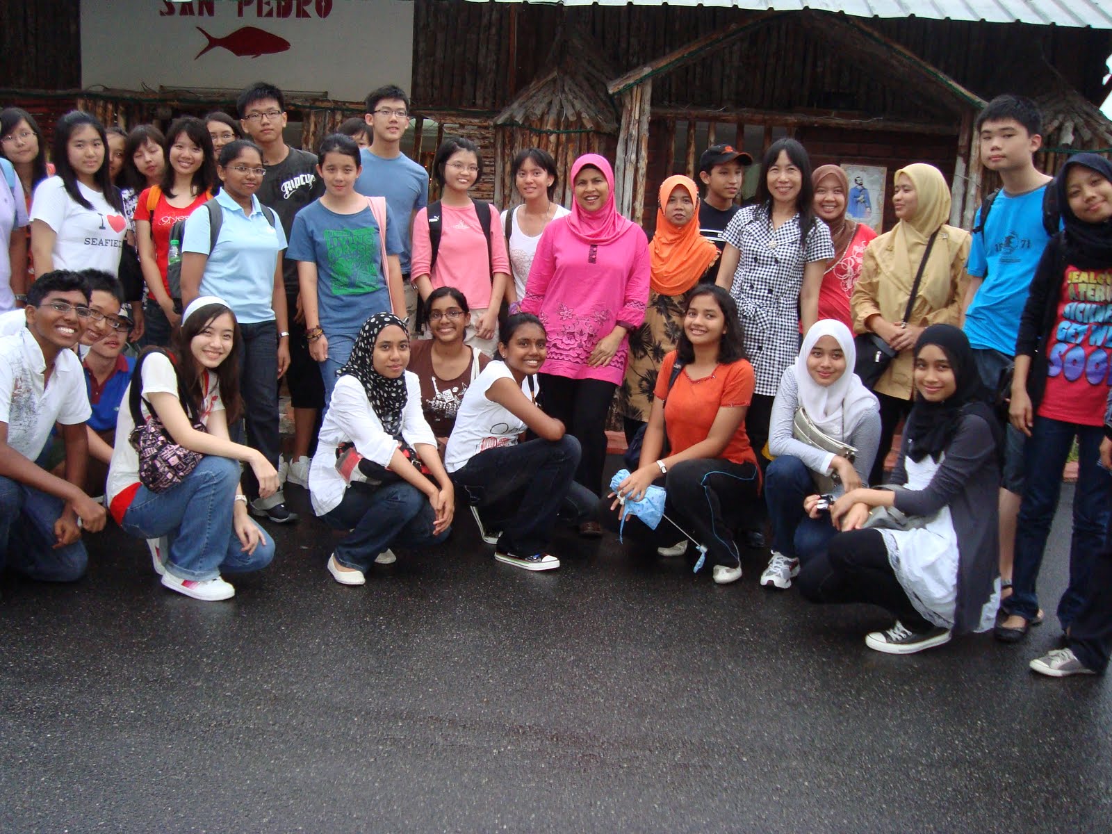 Sehari dalam Sejarah . . .: LAPORAN LAWATAN KE KOTA MELAKA 3 APRIL 2010