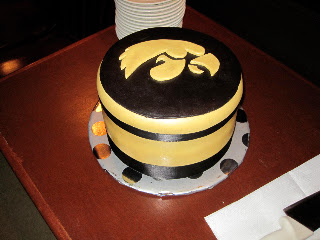 Panambi Cakes: Hawkeye Grooms Cake
