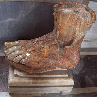 Poppular Photography: Roman Foot Statue?