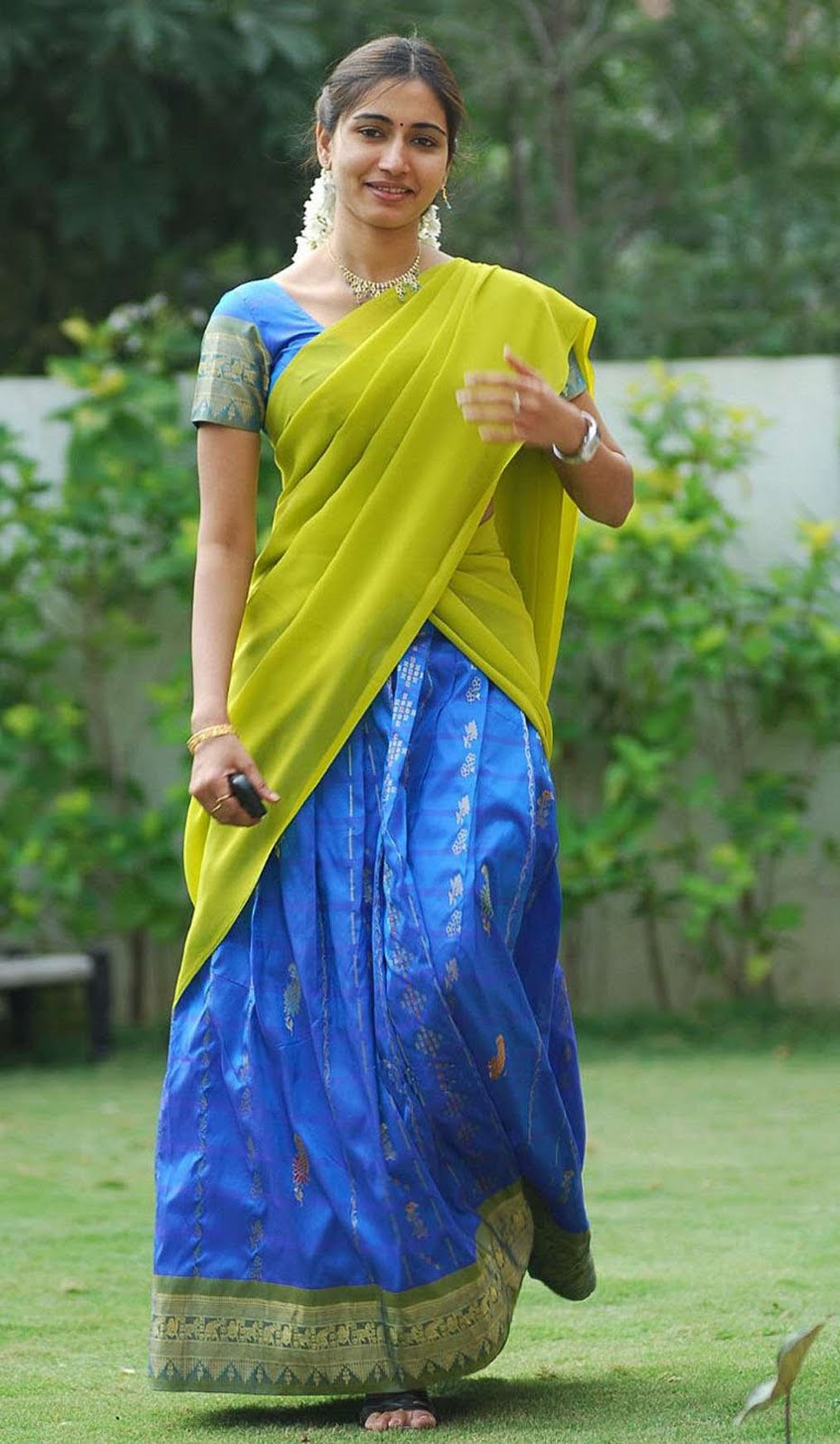 Sexy Bollywood And South Indian Actress Pictures Sexy Indian Actress In Hot Saree Photo Gallery