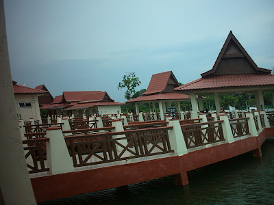MELAKA IN PICTURE: Medan Ikan Bakar Terapung Umbai Baru- Jeti Sg. Umbai