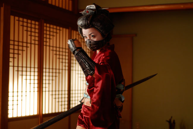 BLACK HOLE REVIEWS: ROBOGEISHA (2009) - not quite a cult classic