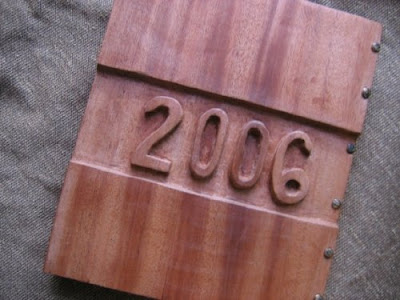 New Fun Pics: Amazing Wooden Book Covers