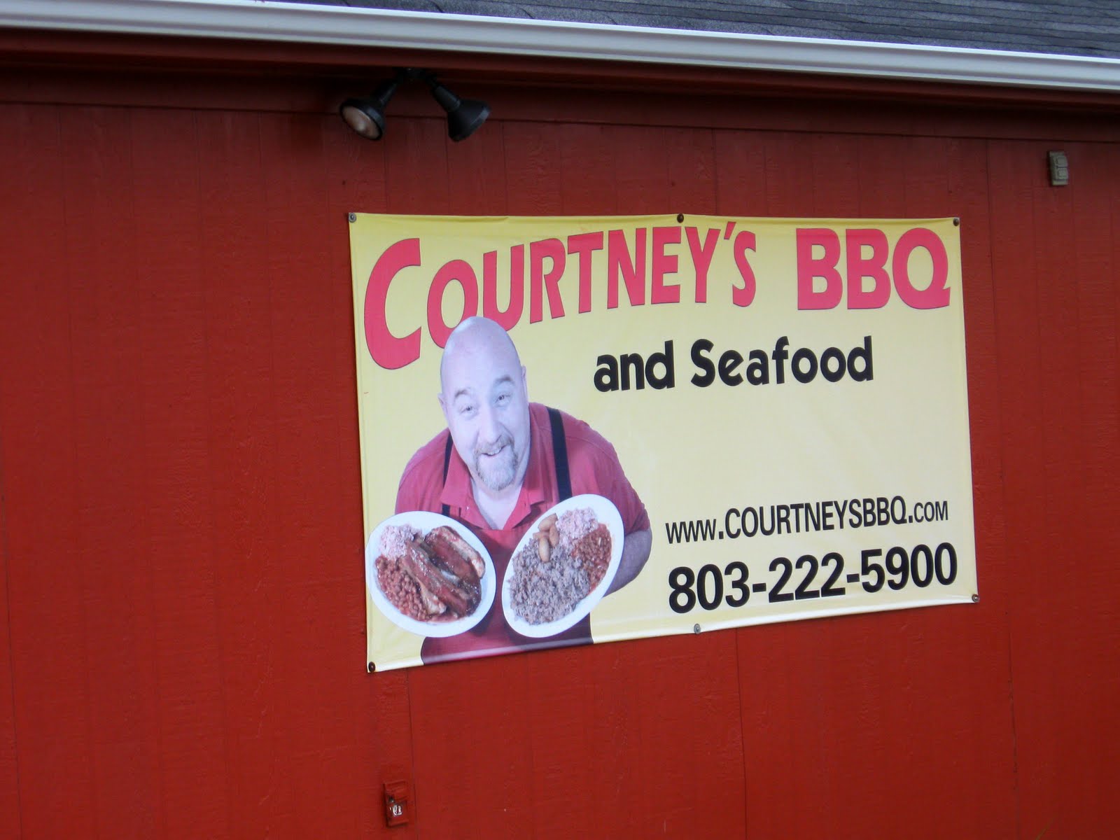 The Drawn Cutlass: Restaurant Review: Courtney's BBQ & Seafood, Clover, SC