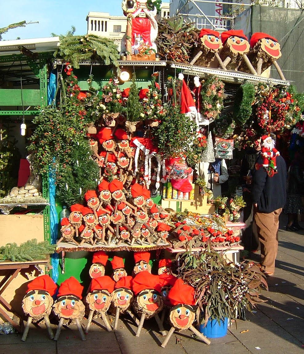 Oliver's Adventures in Spain: Catalan Christmas Tradition