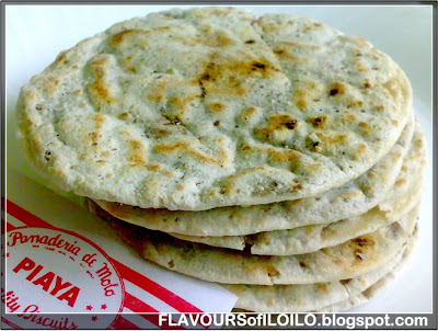 Thin and crisp piaya from Panderia de Molo