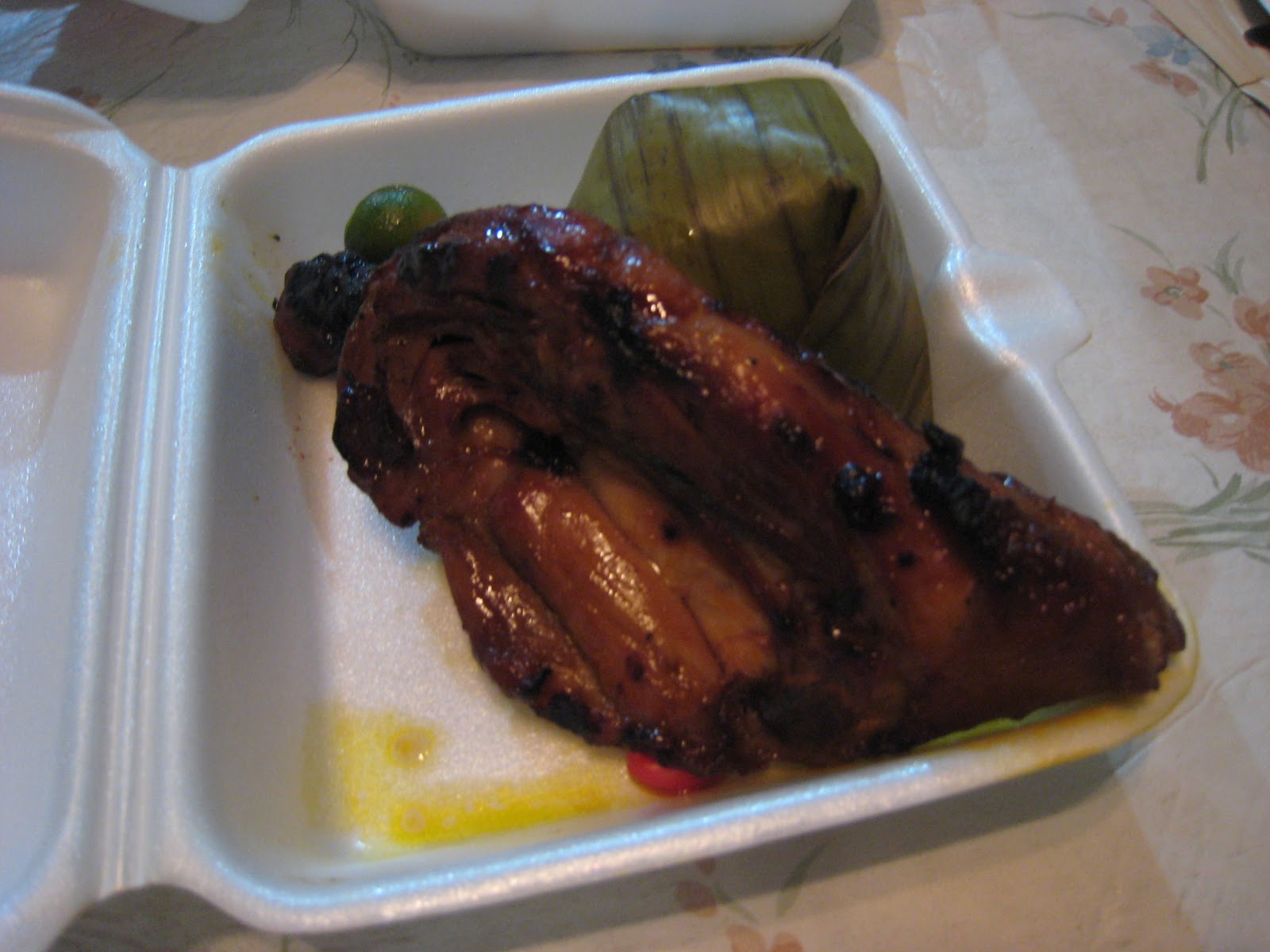 The Philippine Beat: Mang Inasal Delivers! Dial 733-1111