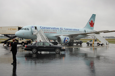 Look Up Conservative: Prime Minister's Plane in Vancouver - YVR