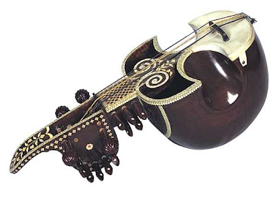 MUSICAL INSTRUMENTS: STRING INSTRUMENTS (BOWED INSTRUMENTS)