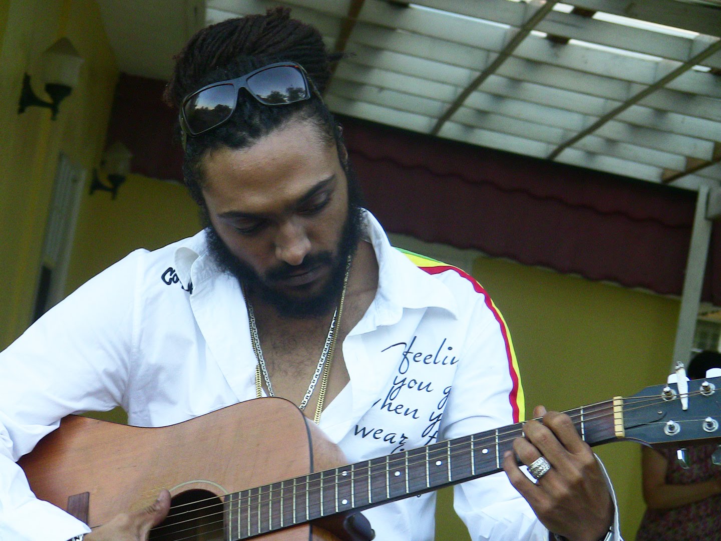 Makonnen: MAKONNEN - A NEW GENERATION OF JAMAICAN MUSIC