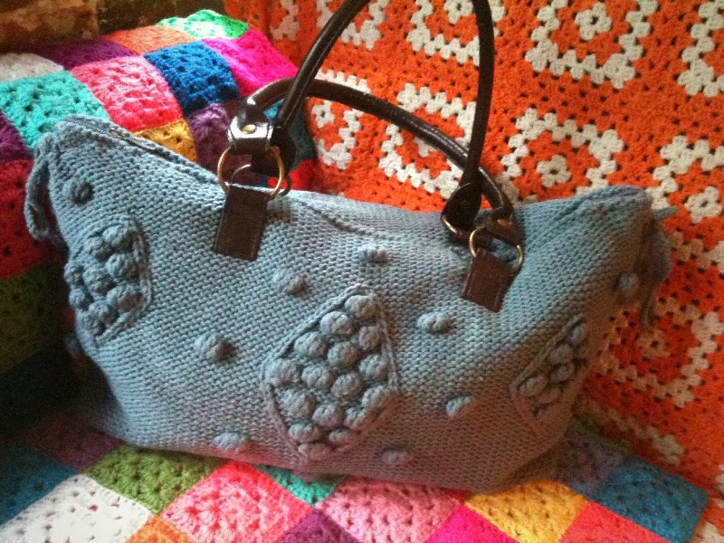 Isabelle Kessedjian: Sac en tricot chez Tati.