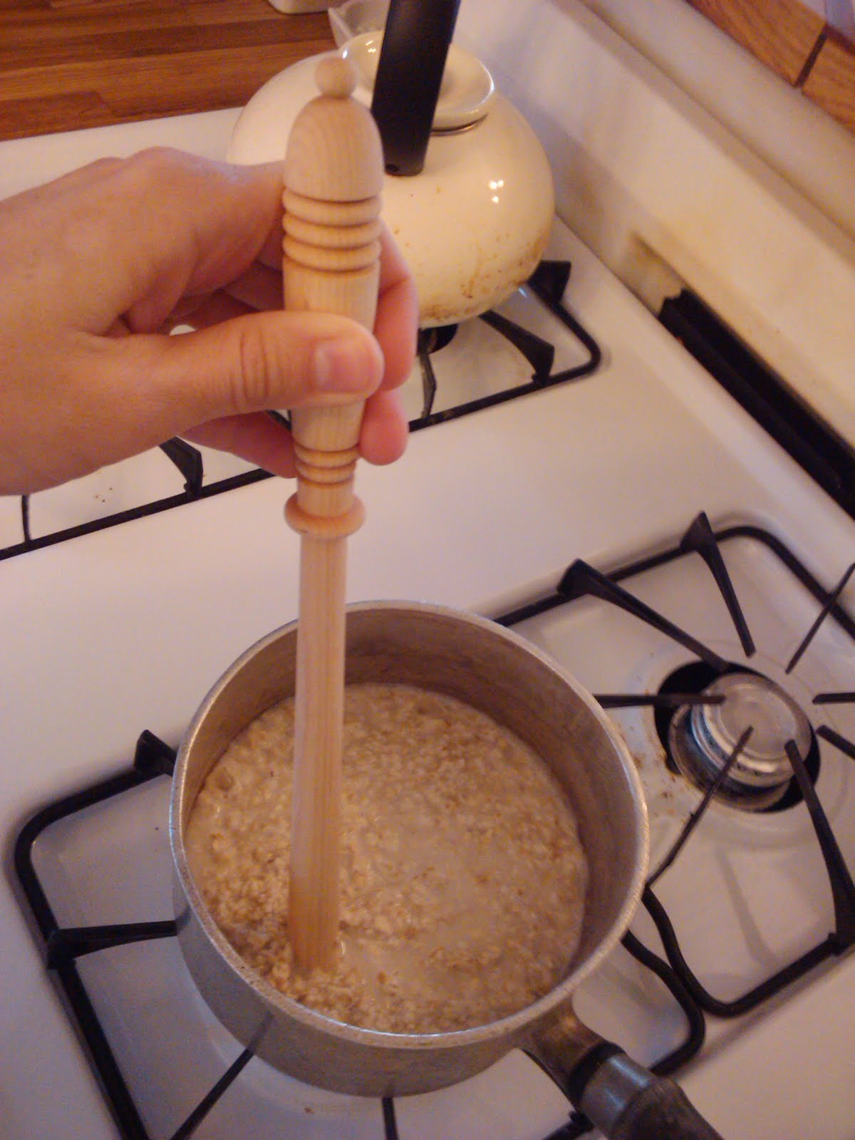 Apron Strings and Knitted Things: spurtle