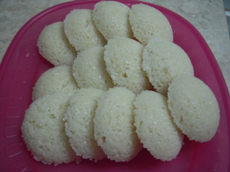 Fat Chic Goes Slim: Navratri Special - Vrat Waali idli