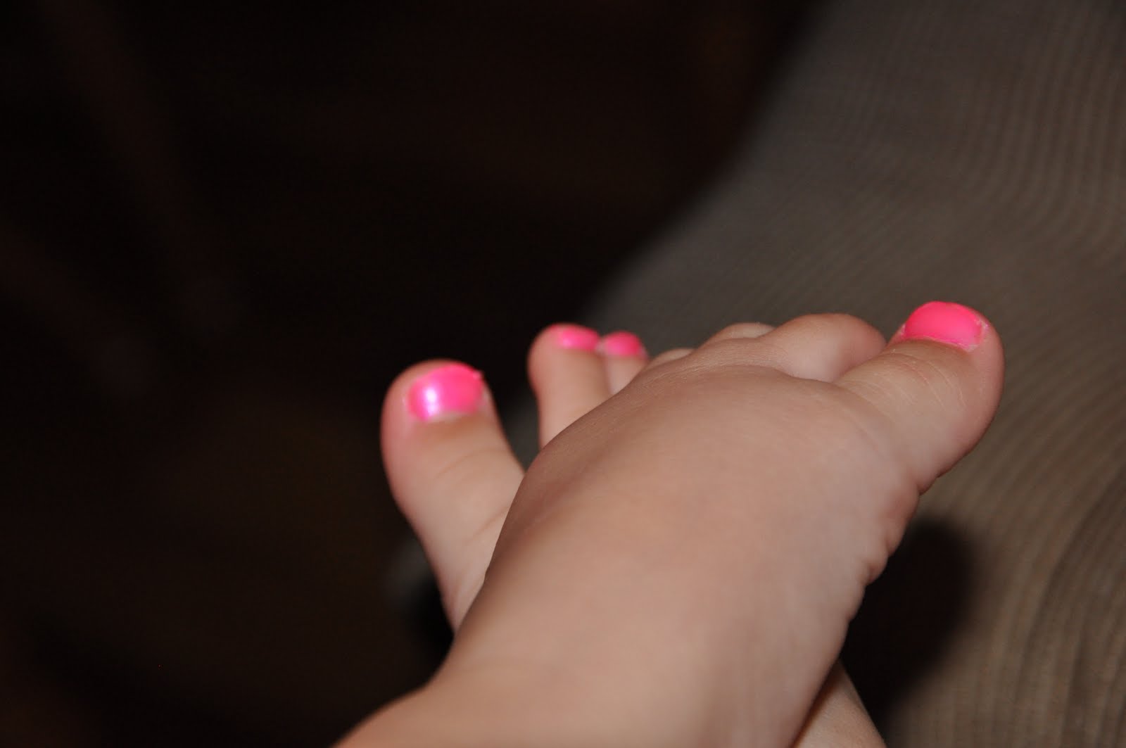 Pretty feet! - Crockett's Corner