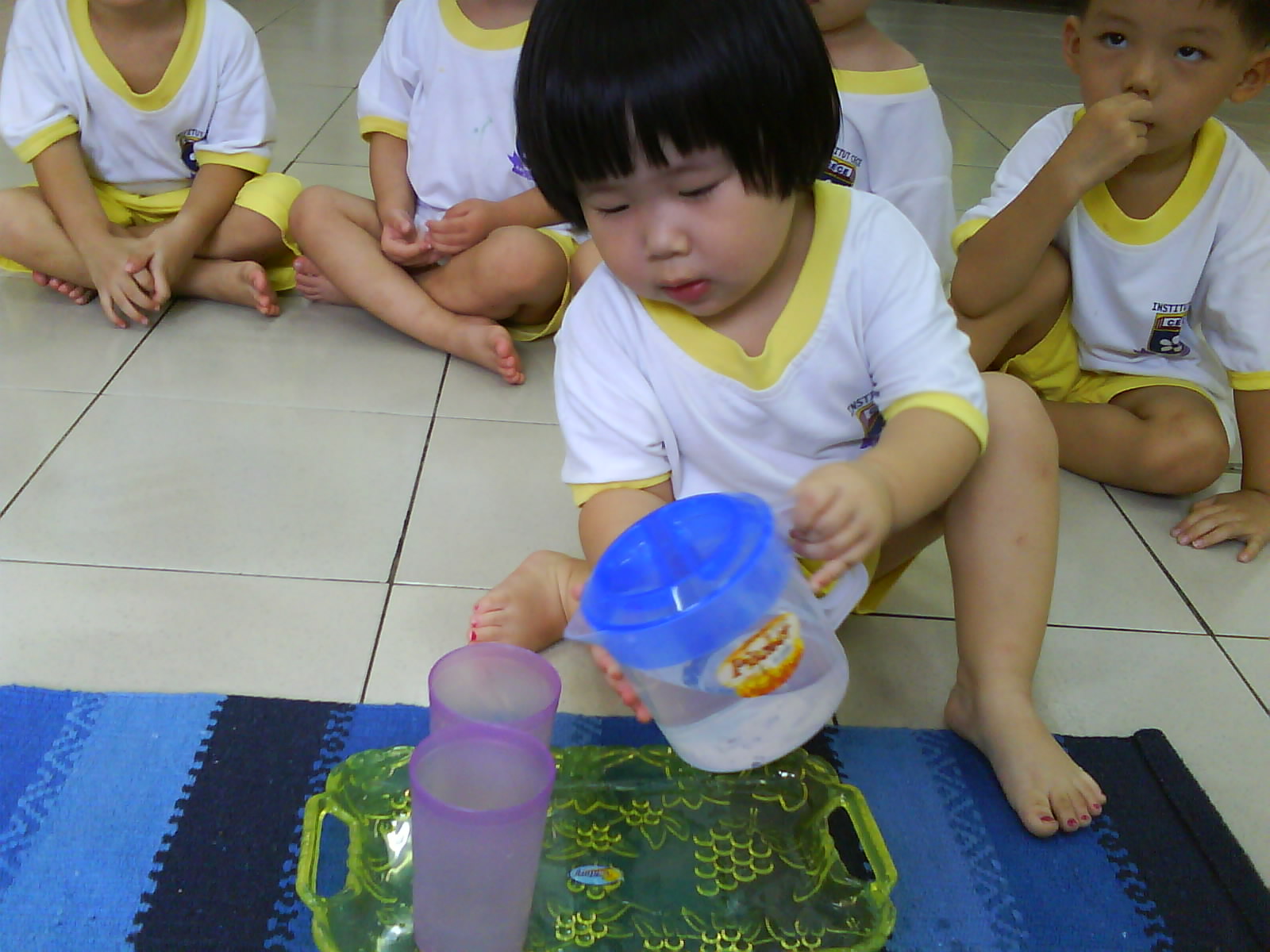 The teaching world: pouring activities