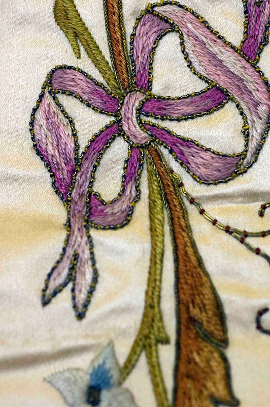 Plays With Needles: French Ecclesiastical Embroidery