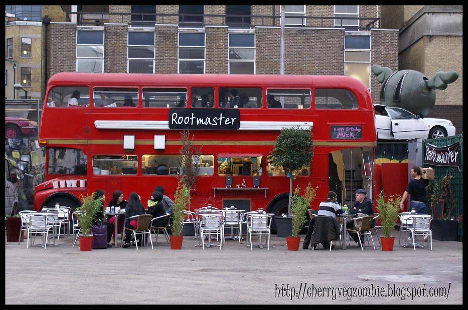 The "Rootmaster" English Vegan Bus in London! (Fermé) | Cherry Flamingo