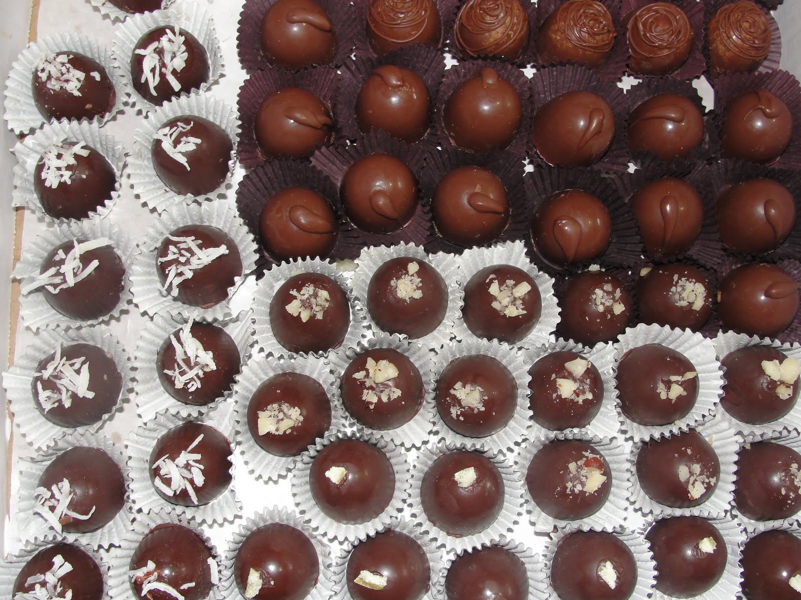 Cursos de Doces em DVD: CHOCOLATES FINOS