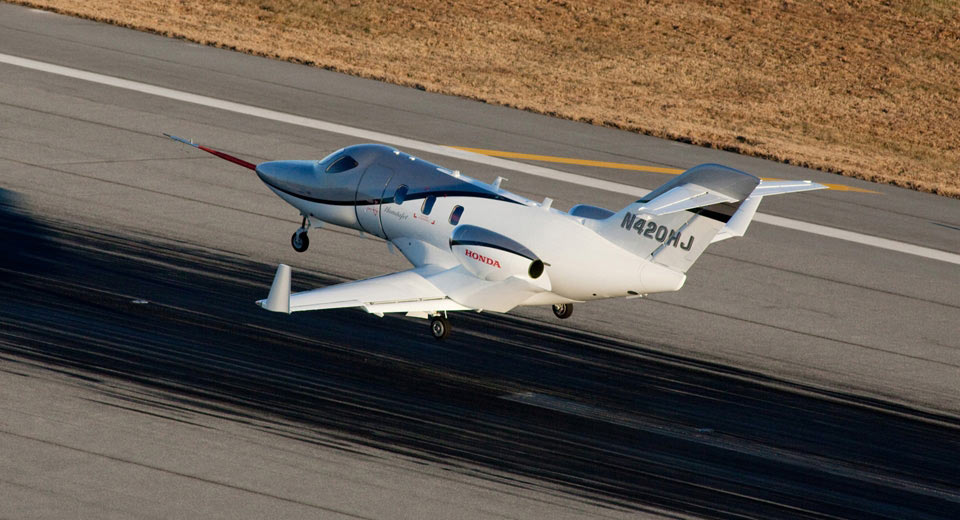 FlyingPhotos Magazine Executive Aviation: Honda Achieves First Flight ...