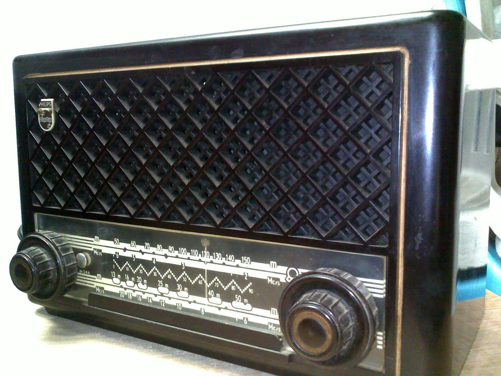 Pernik Antik Klasik: Radio Philips