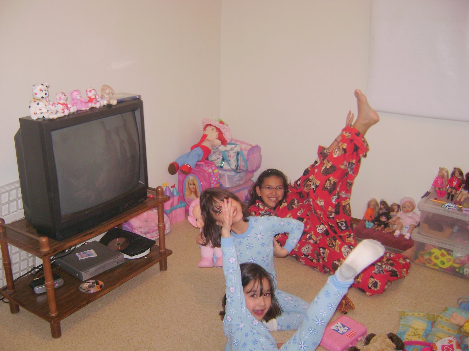 Katya Sanchez Peña Jugando Con Mis Primas