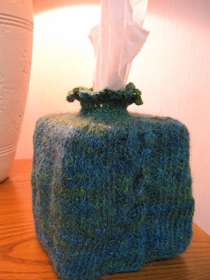 the treadler dot blogspot dot com: Free Knitting Pattern Tissue Box ...