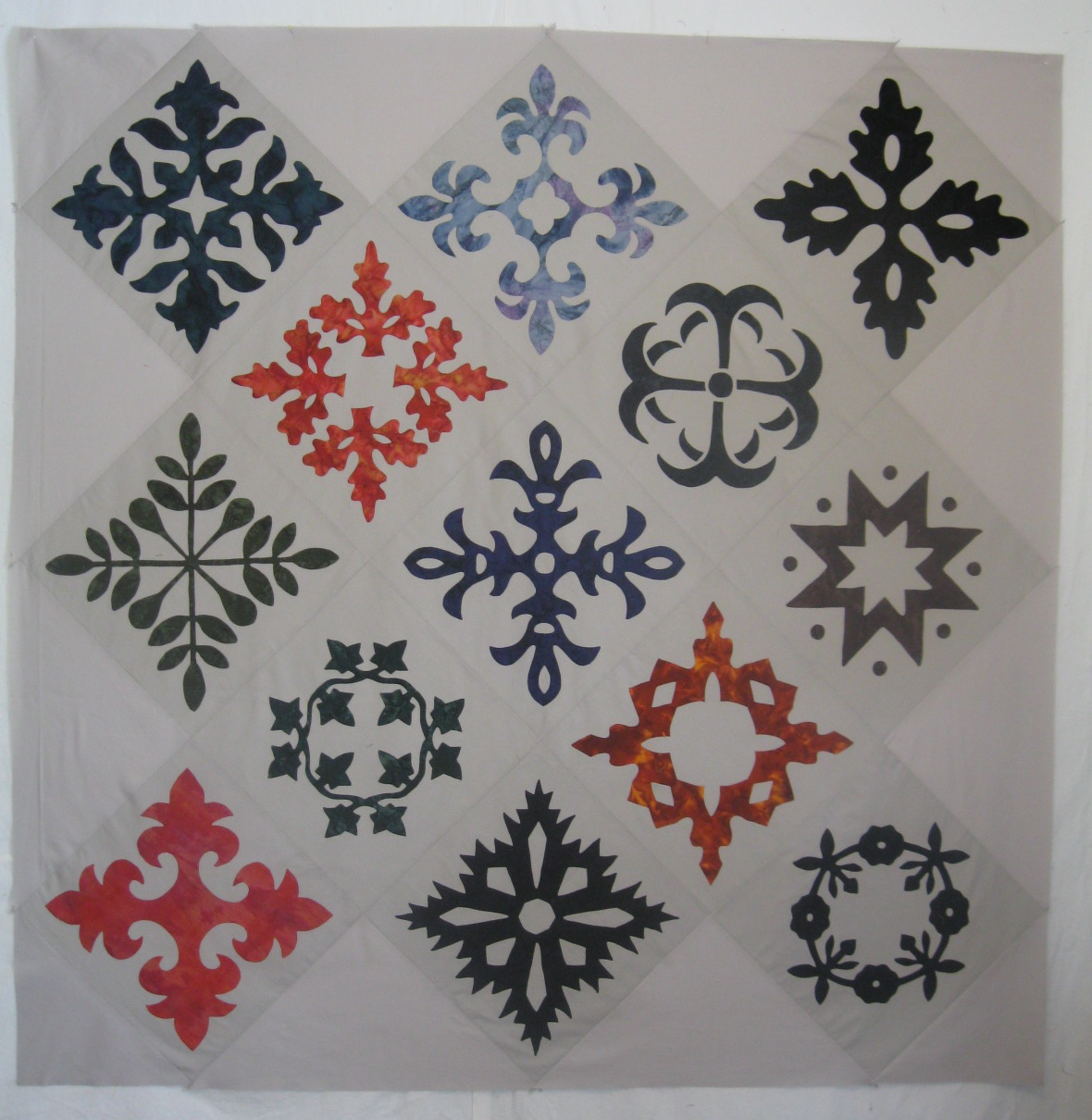 Studio Notes: Travel appliqué put together--and borders?